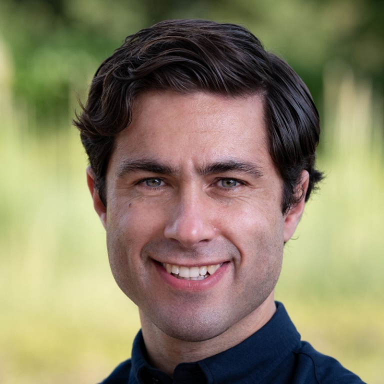 Executive Leadership Team - AKG Group